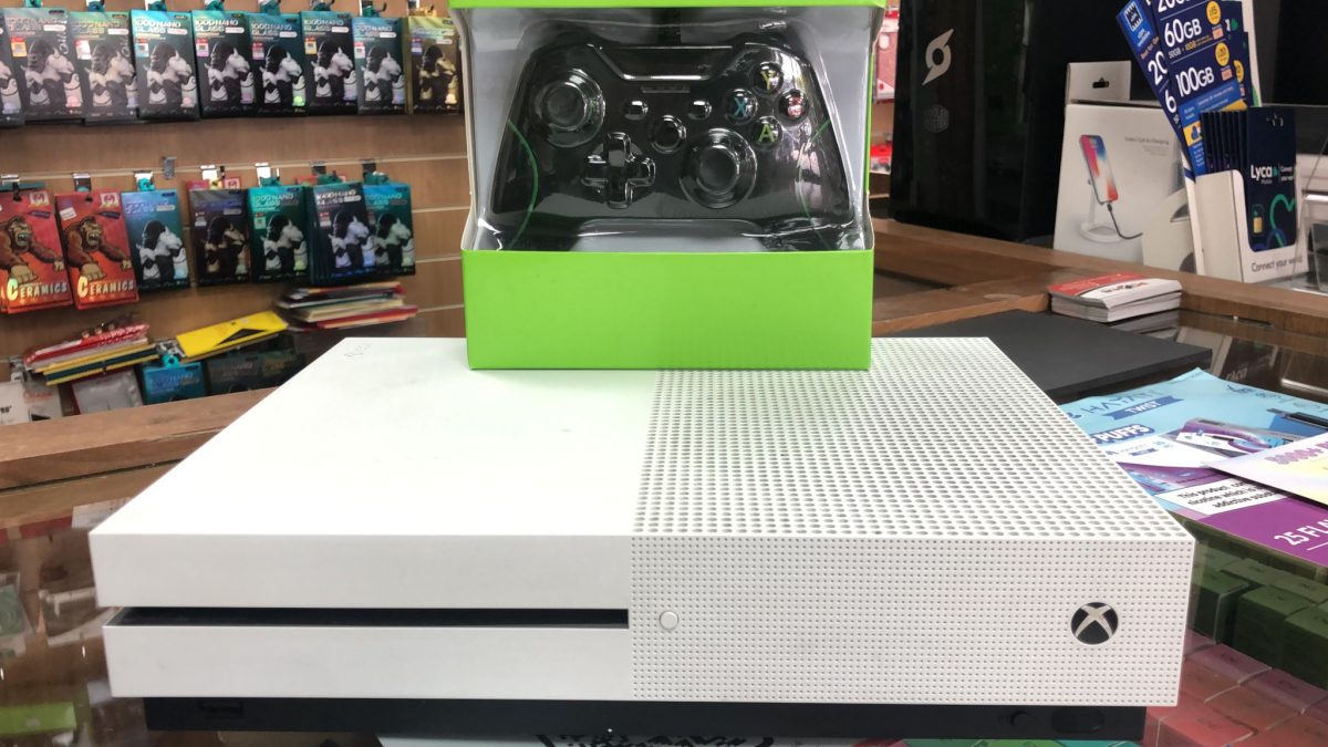 Microsoft XBox One S White with Controller — PC HUB LEEDS